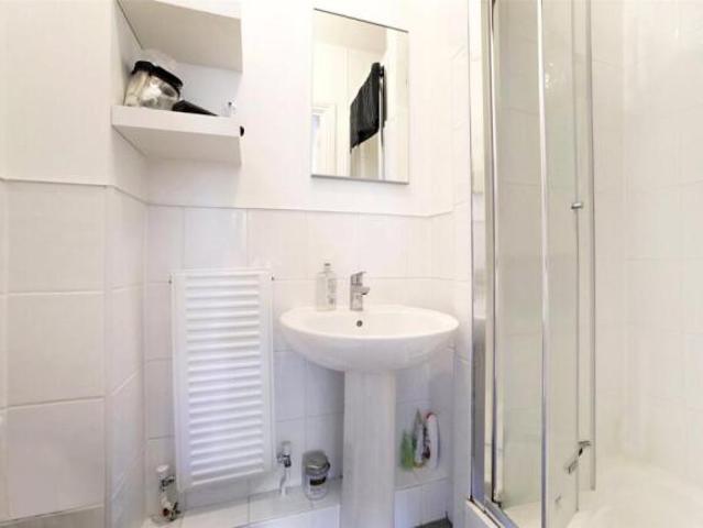 2 bedroom apartment for rent in Raleigh Court, Clarence Mews, London, SE16