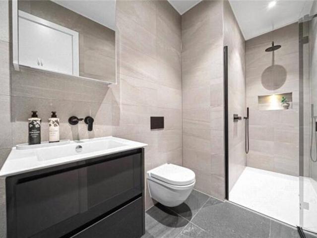 2 bedroom apartment for rent in Ransomes Dock, Parkgate Road, London, SW11