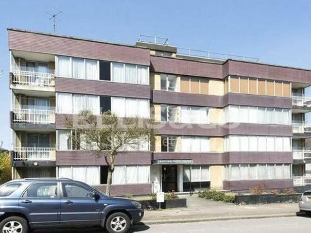 2 bedroom apartment for rent in Ravenscroft Avenue London NW11