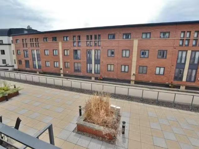 2 bedroom apartment for rent in Regent House, 89 Parade, CV32