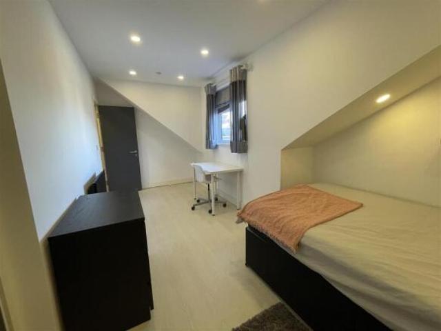 2 bedroom apartment for rent in Richmond Parc, Richmond Road, Cardiff, CF24