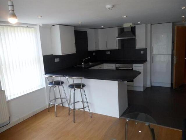2 bedroom apartment for rent in Richmond Road, Cardiff, CF24