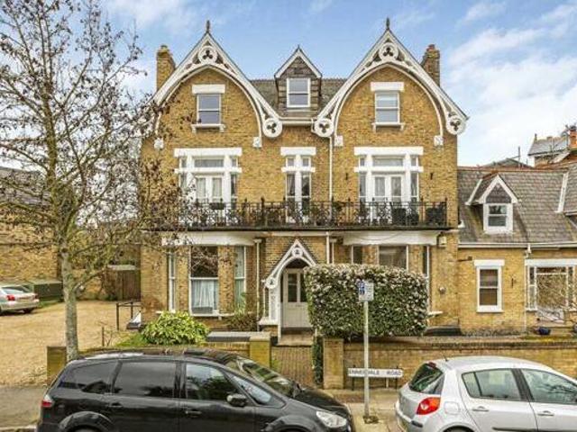 2 Bedroom Apartment For Rent In Richmond, Surrey