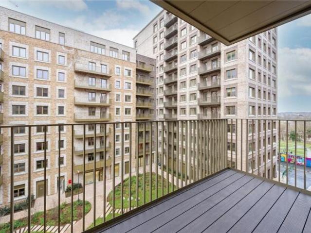 2 bedroom apartment for rent in Ribbon Lane, Brent Cross West, London, NW2