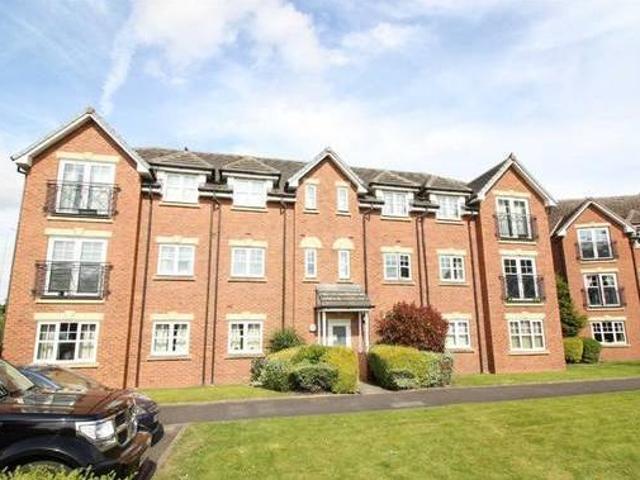 2 bedroom apartment for rent in Riding Close Sale M33