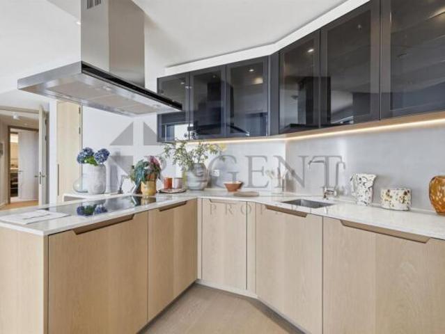 2 bedroom apartment for rent in River Park Tower, Nine Elms Ln, SW8