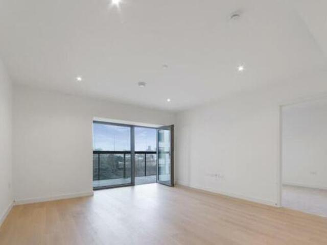 2 Bedroom Apartment For Rent In Riverscape, London