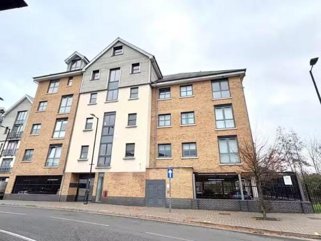 2 bedroom apartment for rent in Riverside Wharf, Riverside, Bi.