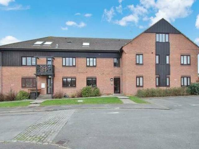 2 bedroom apartment for rent in Roebuck Court Didcot OX11