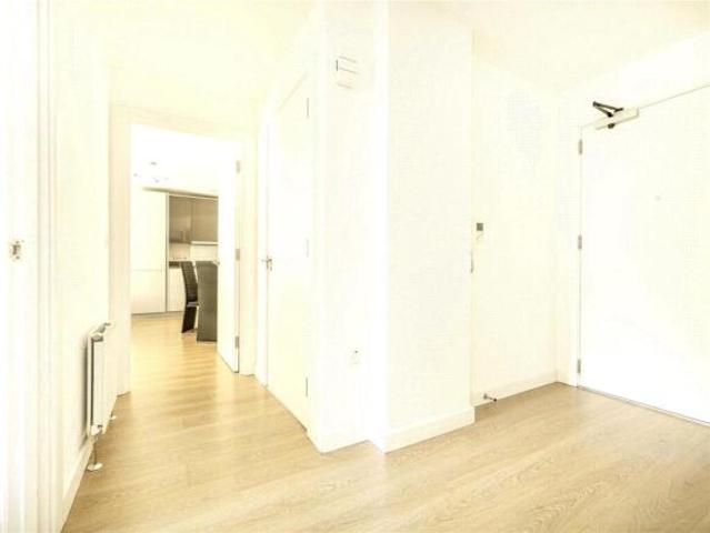 2 bedroom apartment for rent in Roehampton Lane, London, SW15
