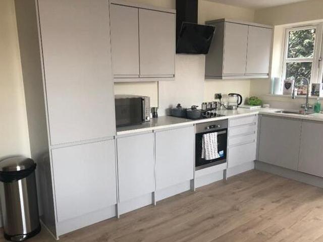 2 Bedroom Apartment For Rent In Romford, London