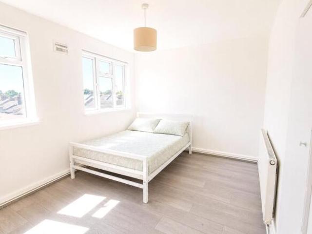 2 bedroom apartment for rent in Romford Road, Manor Park, London, E12
