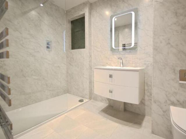 2 bedroom apartment for rent in Romulus Court, Brentford Dock, Brentford, TW8