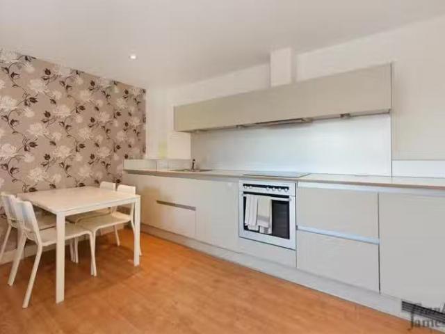 2 bedroom apartment for rent in Rosegate House, Bow, London, E3