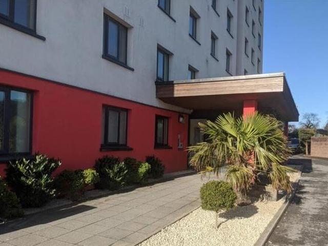 2 Bedroom Apartment For Rent In Rosehill Close, Salford
