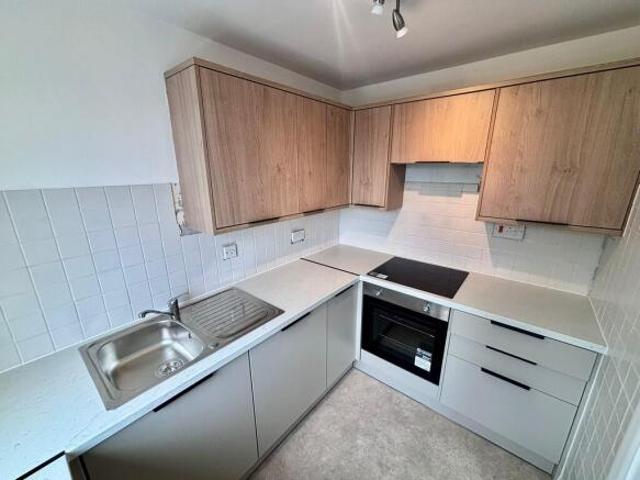 2 bedroom apartment for rent in Rosemont Court, Church Road, EX2