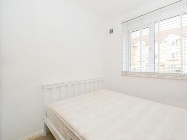 2 bedroom apartment for rent in Rossetti Road, SE16