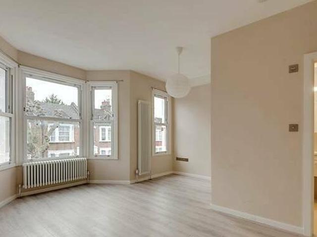 2 bedroom apartment for rent in Roundwood Road Willesden NW10