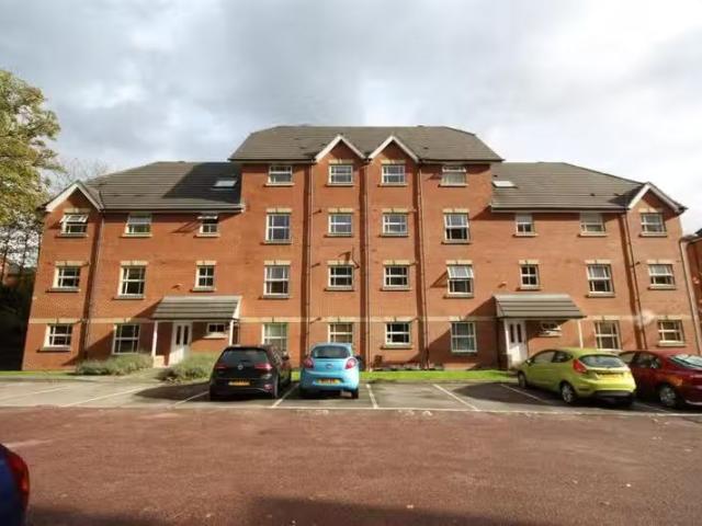 2 bedroom apartment for rent in Royal Court Drive, Bolton, BL1