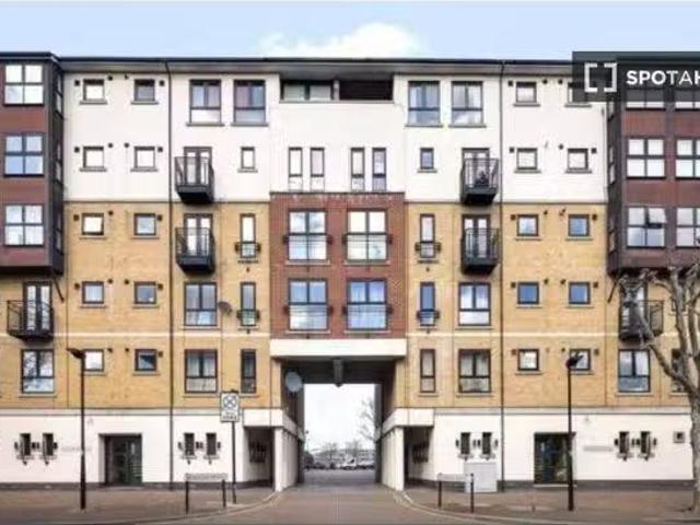 2 bedroom apartment for rent in Royal Docks, London