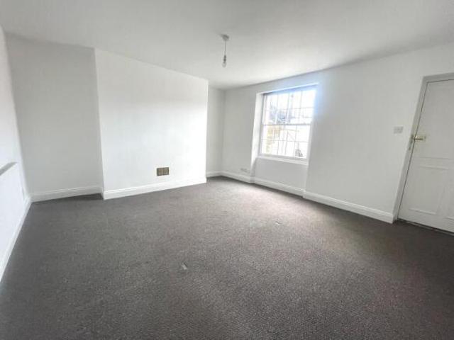 2 bedroom apartment for rent in Royal Road, Ramsgate, CT11