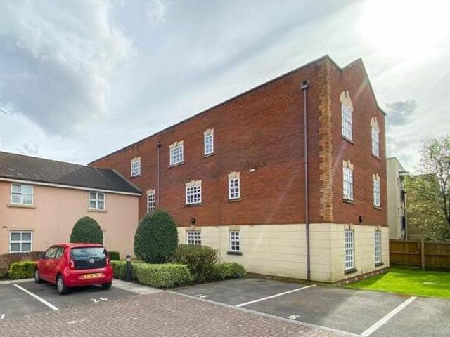 2 Bedroom Apartment For Rent In Royal Victoria Park
