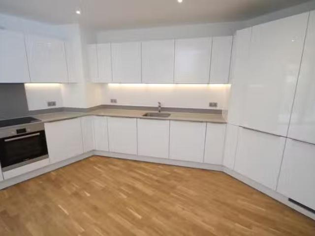 2 bedroom apartment for rent in St Marks Square, Bromley, BR2