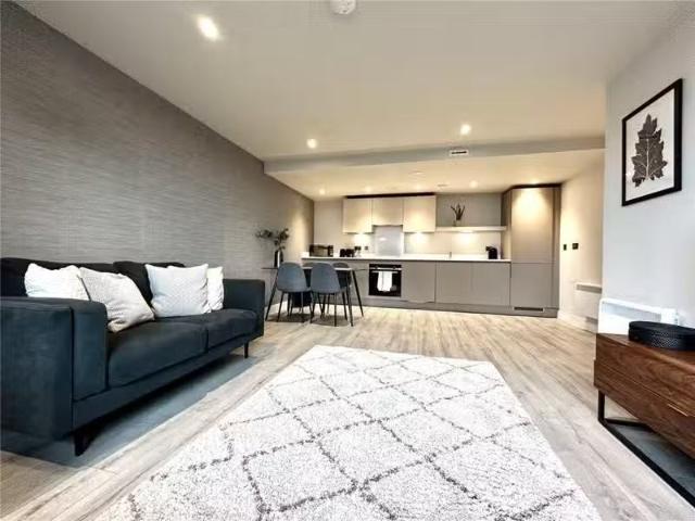 2 bedroom apartment for rent in St Martins Place, 169 Broad St.