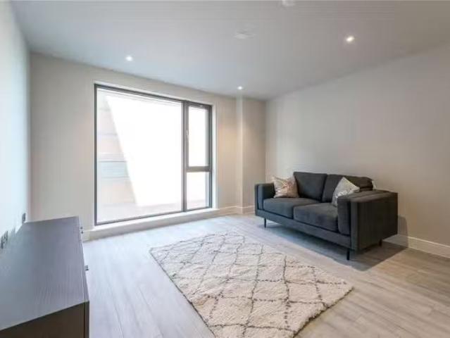 2 bedroom apartment for rent in St Martins Place, 169 Broad St.
