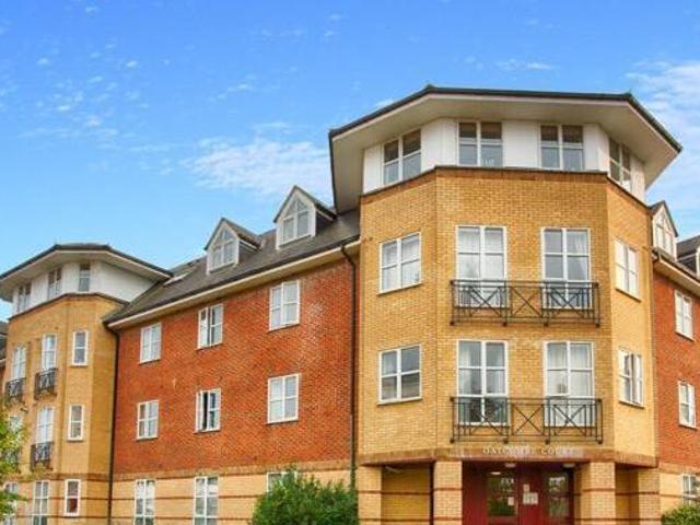 2 Bedroom Apartment For Rent In St Albans, Herts