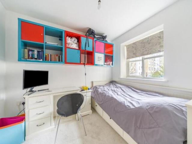 2 bedroom apartment for rent in St Davids Square, Canary Wharf, E14