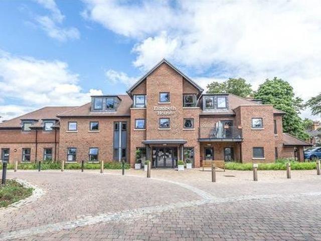 2 bedroom apartment for rent in St Giles Mews Stony Stratford Milton Keynes Buckinghamshire MK1