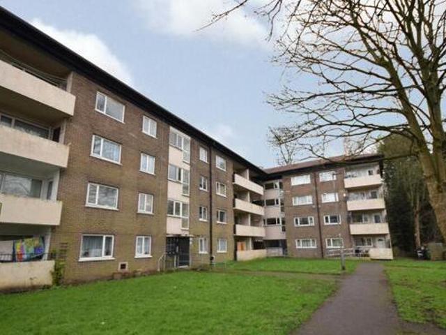 2 Bedroom Apartment For Rent In St. James Drive, Horsforth
