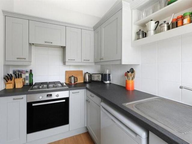 2 bedroom apartment for rent in St. James's Drive, London, SW17