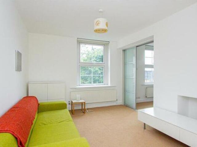 2 Bedroom Apartment For Rent In St. Katharine´s Way