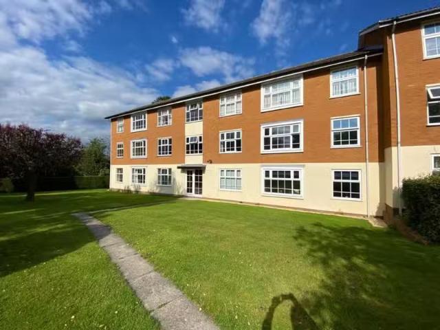 2 bedroom apartment for rent in St. Lawrence Close, Knowle, So.