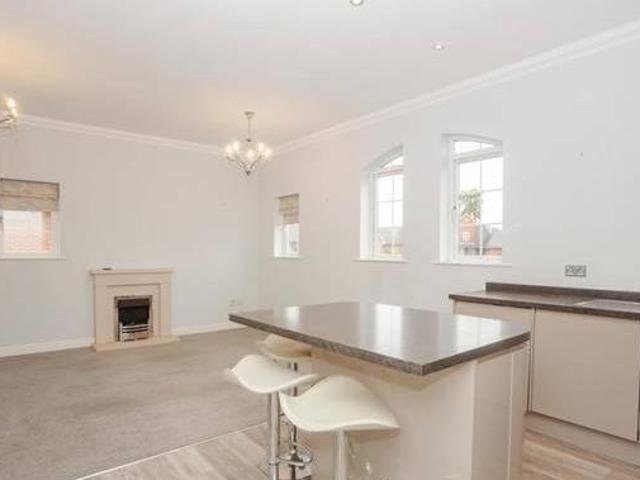 2 bedroom apartment for rent in St Leonards Road Windsor SL4