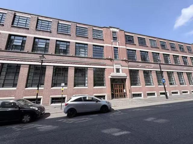 2 bedroom apartment for rent in St. Pauls Place, St. Pauls Squ.