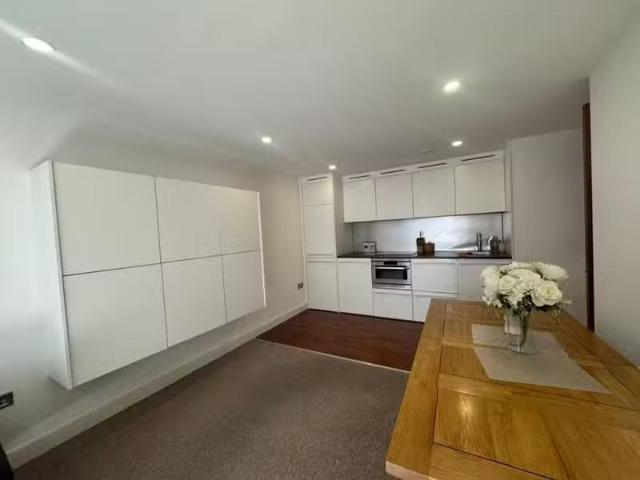 2 bedroom apartment for rent in St Pauls Square, L3