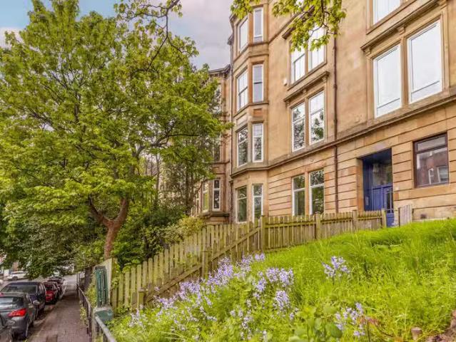 2 bedroom apartment for rent in Stanmore Road, Glasgow, G42