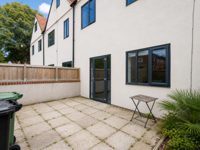 2 bedroom apartment for rent in Stainbeck Road, Leeds, LS7