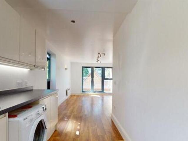 2 Bedroom Apartment For Rent In Station Road