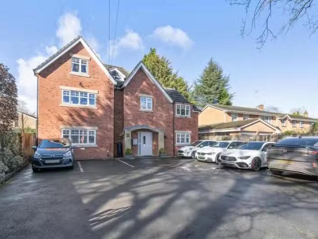 2 bedroom apartment for rent in Station Road, Knowle, Solihull.