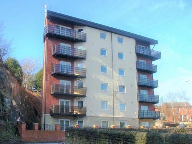 2 Bedroom Apartment For Rent In Station Road, Morley