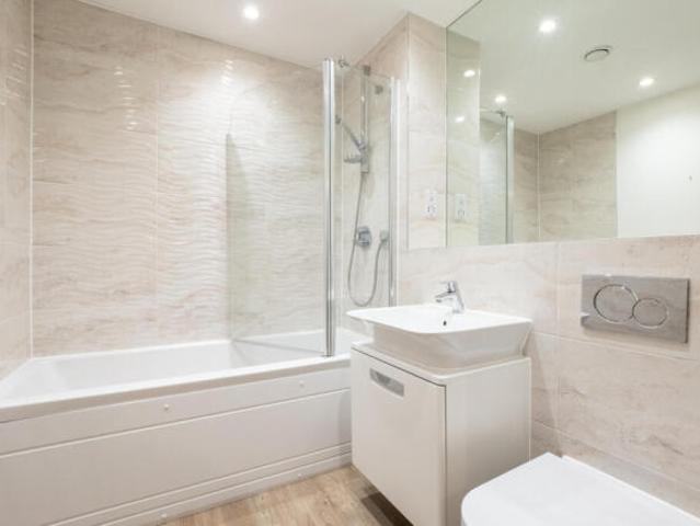 2 bedroom apartment for rent in Station Way, Cheam, Sutton, SM3