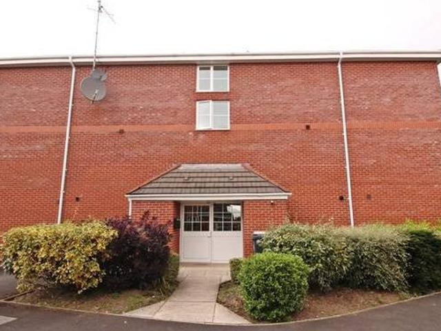 2 bedroom apartment for rent in Stirrup Fields Golbourne Warrington WA3