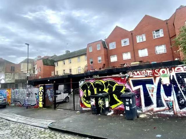 2 bedroom apartment for rent in Stokes Croft, St Pauls, Bristo.