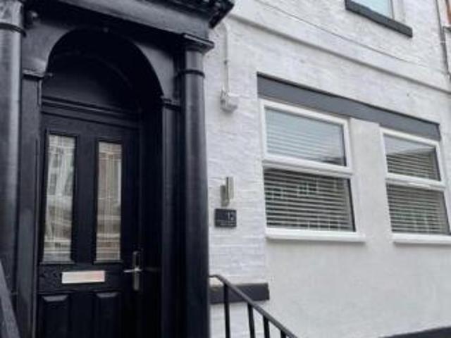 2 bedroom apartment for rent in Story Street, Hull, HU1