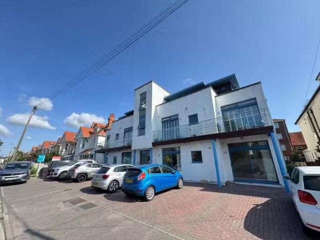 2 bedroom apartment for rent in Stourcliffe Avenue, Bournemout.
