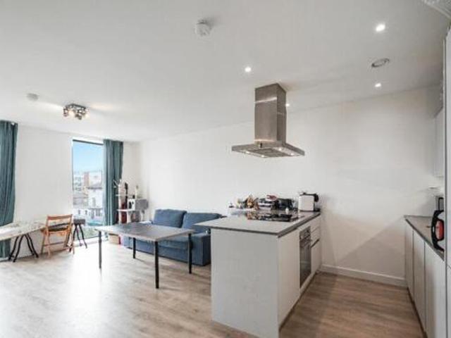 2 Bedroom Apartment For Rent In Stratford